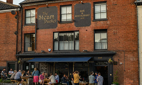 Review of Crisp Pizza W6, Hammersmith, London | The Good Food Guide